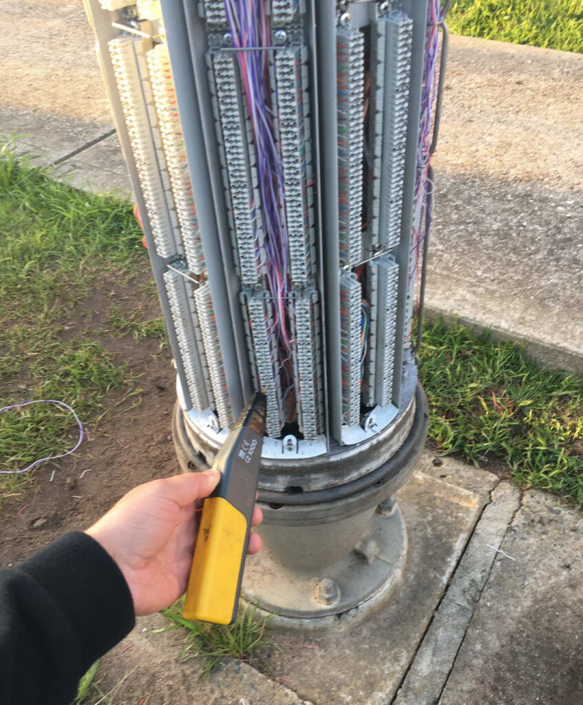 The role of the telecom Pillar & Cabinet in the Australian copper ...